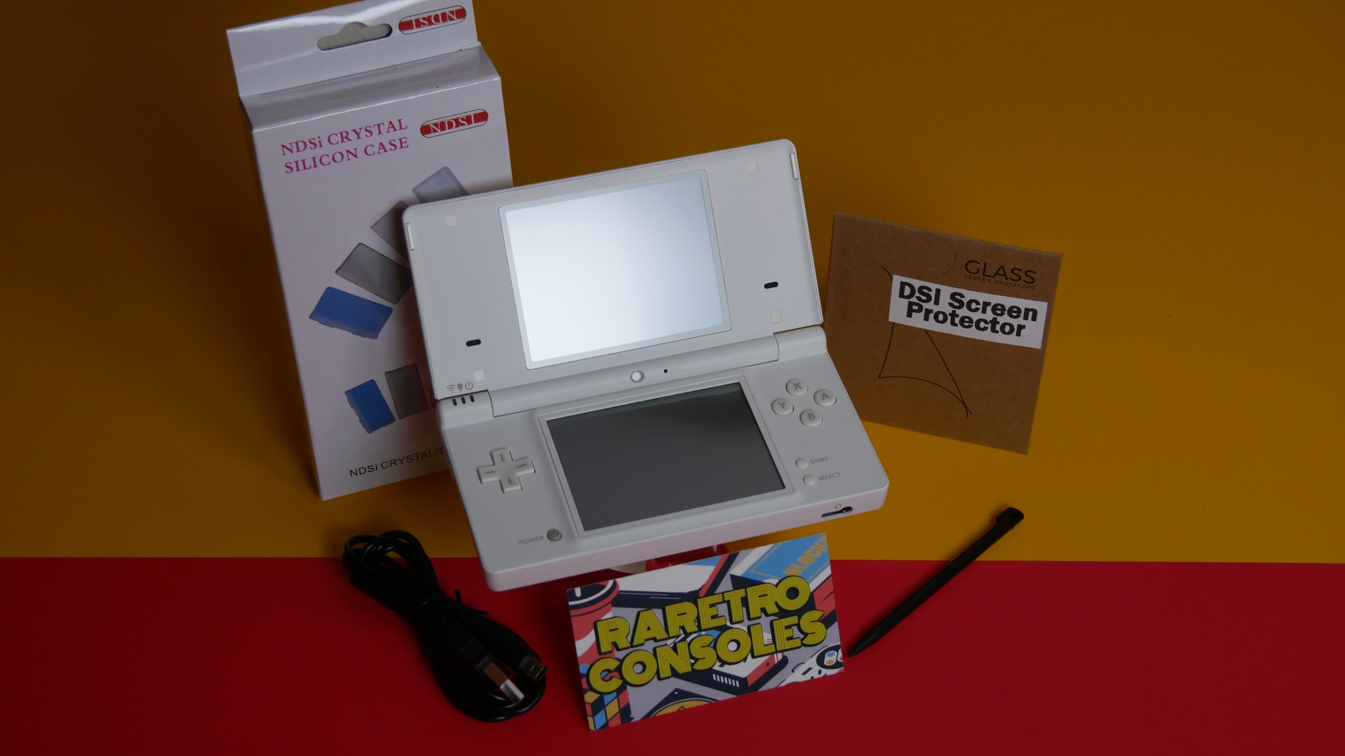 Nintendo DSi in Ice White | Raretro Consoles